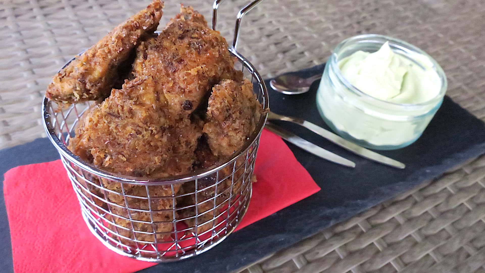 CRUNCHY CRICKET CHICKEN NUGGETS & AVOCADO MAYO