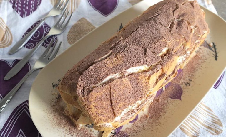 Low Carb Keto & Sugar Free Hazelnut Meringue Roulade - Queen Keto