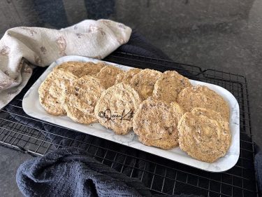 Zero-Carb Pecan Dacquoise Biscuits - Queen Keto